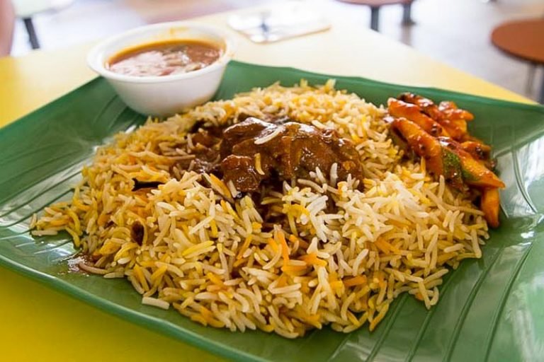 30 Famous Local Foods To Eat In Singapore Before You Die