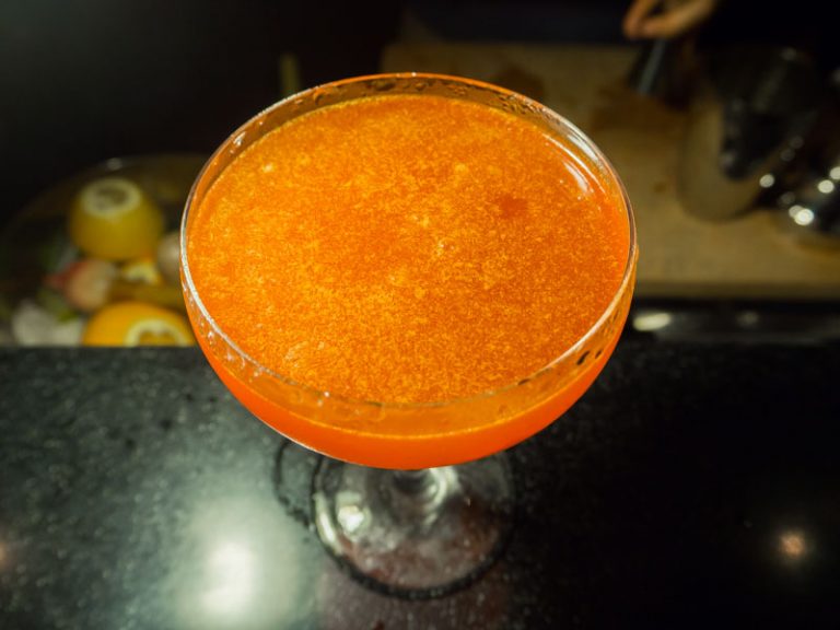 10 Uniquely Singaporean Cocktails Inspired By Our Favourite Local ...