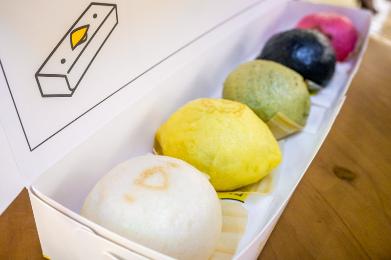 Phoenix Lava: Famous BKK Mochi-Like Durian Lava & Salted Egg Yolk ...