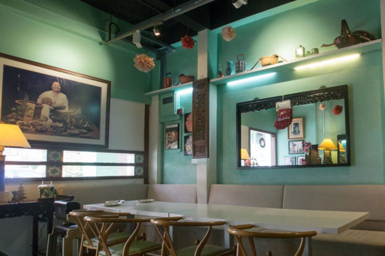 11 Delectable Peranakan Stalls in Singapore To Get Your Nonya Food Fix
