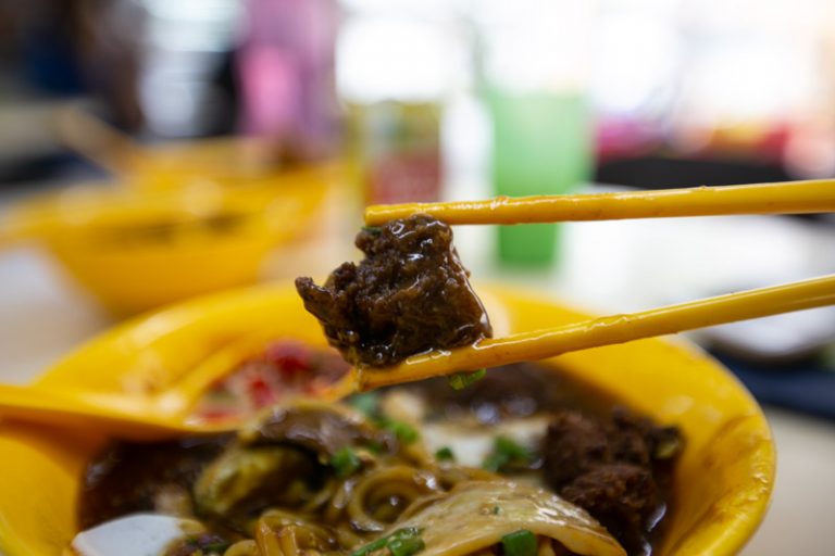 Yew Tee Feng Zhen Lor Mee: Fried Fish & Pork Ball Lor Mee That'll Make ...