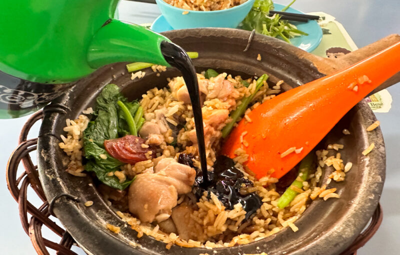 Lian He Ben Ji Claypot Rice: 45-minute wait for famous traditional ...