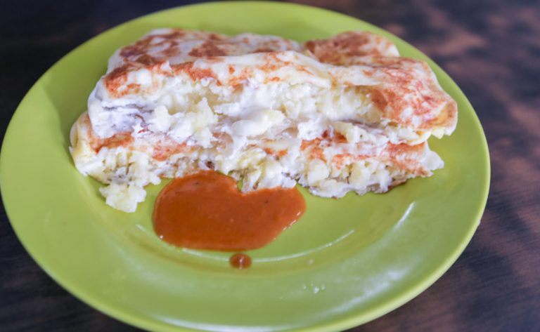 Niqqi's The Cheese Prata Shop: Maggie Murtabak + Chocolate Tissue Prata ...