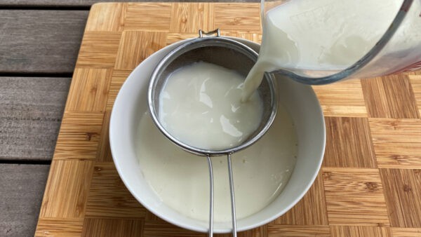 Enjoy Meiji's Lactose Free milk and make steamed milk pudding with ginger