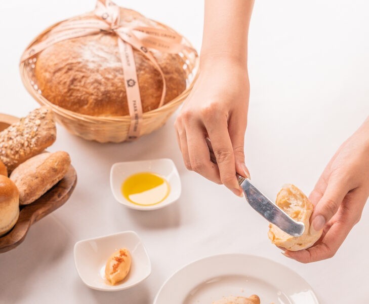 Catch Tablescape Restaurant and Bar gueridon service at home with their ...