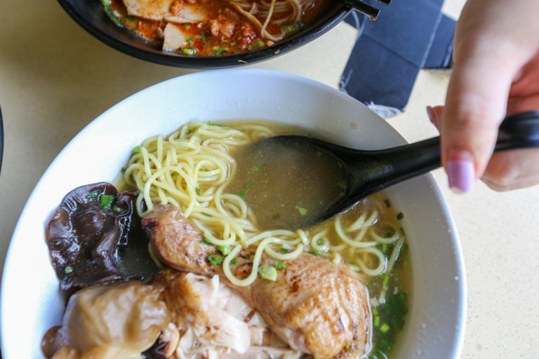 Shinjitsu Ramen, Ang Mo Kio: S$5.90 ramen with torched chicken ...