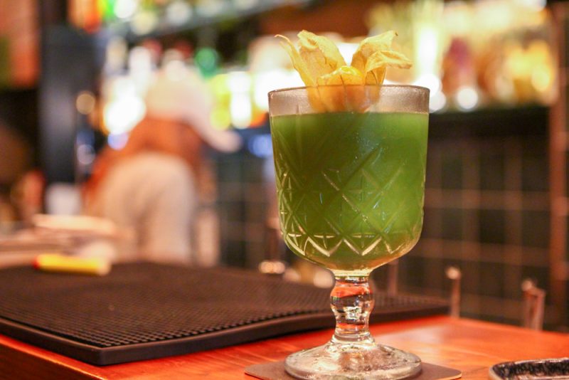 16 best cocktail bars in Singapore that will shake up your day