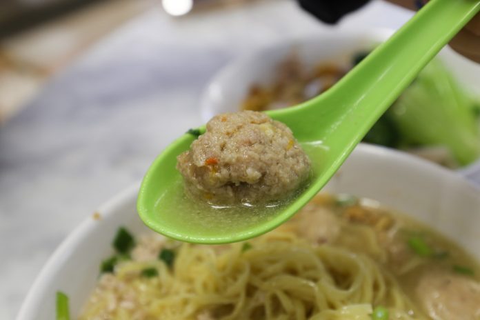 Xiang Xiang Traditional Pork Noodles: Garlicky ‘collagen’ bak chor mee ...