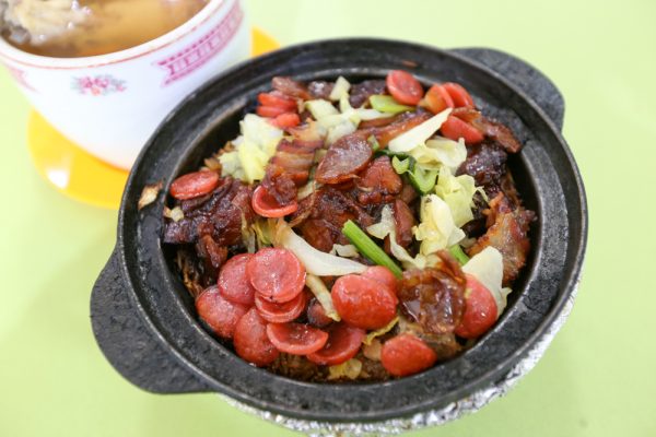 Guang Dong Sha Bao Fan: Ex-Marriot chef serves loaded claypot rice from ...