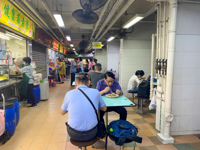The Legend Roasted Meat Rice & Noodle: Mind-blowing fatty char siew in ...