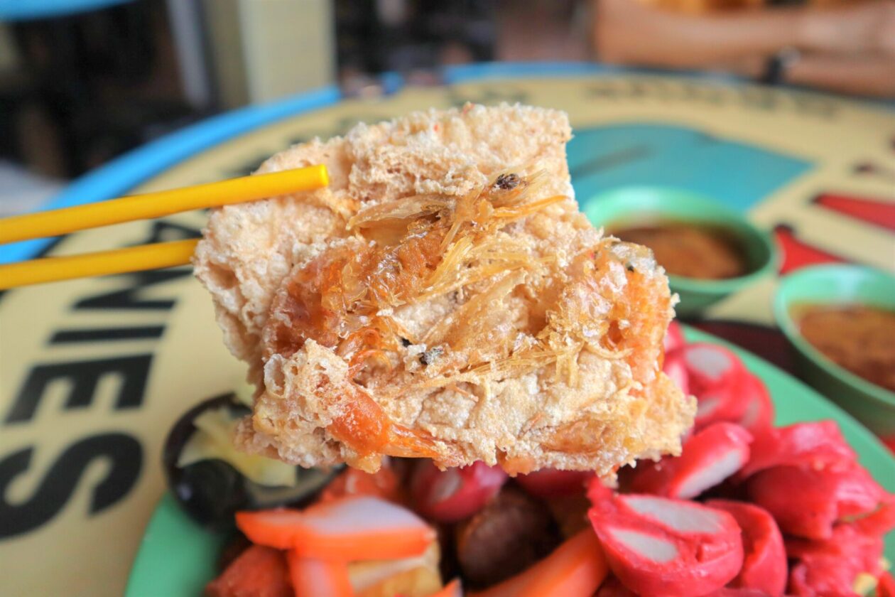 Lao Zhong Zhong Fine Spice Stall: Handmade Teochew-style prawn fritters ...