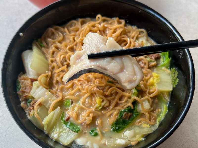 Thai Seng Fish Soup: 1-hour long lunchtime queue for this beloved fish soup