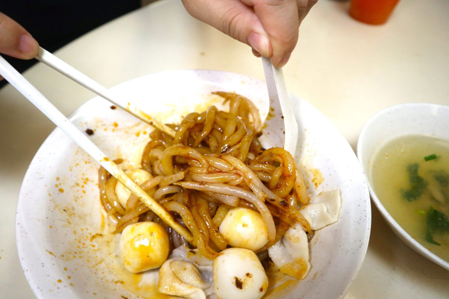 Shan Yuan Teochew Kway Teow Noodle: 24-hour stall selling fish dumpling ...