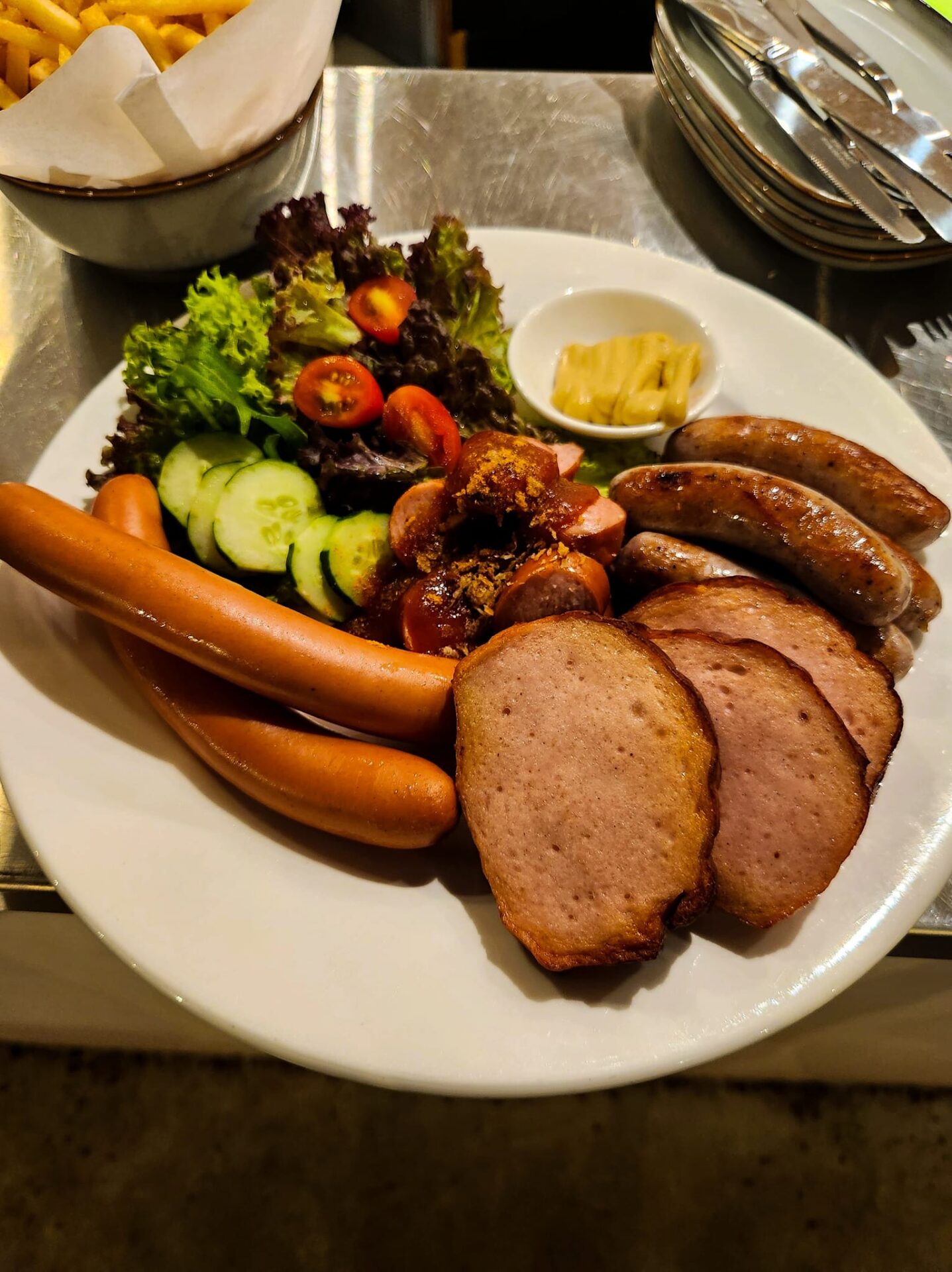 10 German restaurants & eateries in Singapore to indulge in the finest ...
