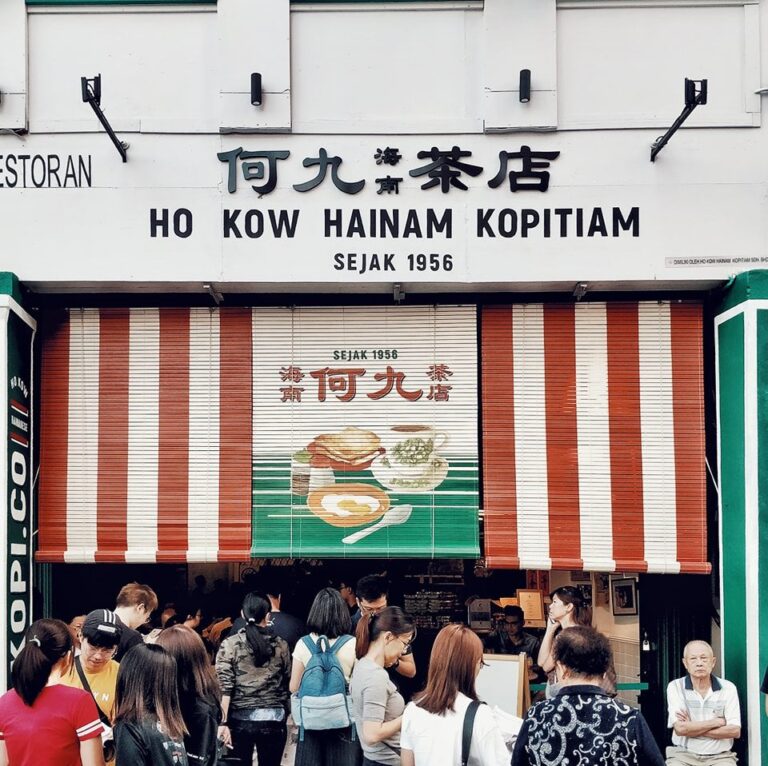 1 day KL itinerary: Where to go, what to do & where to eat