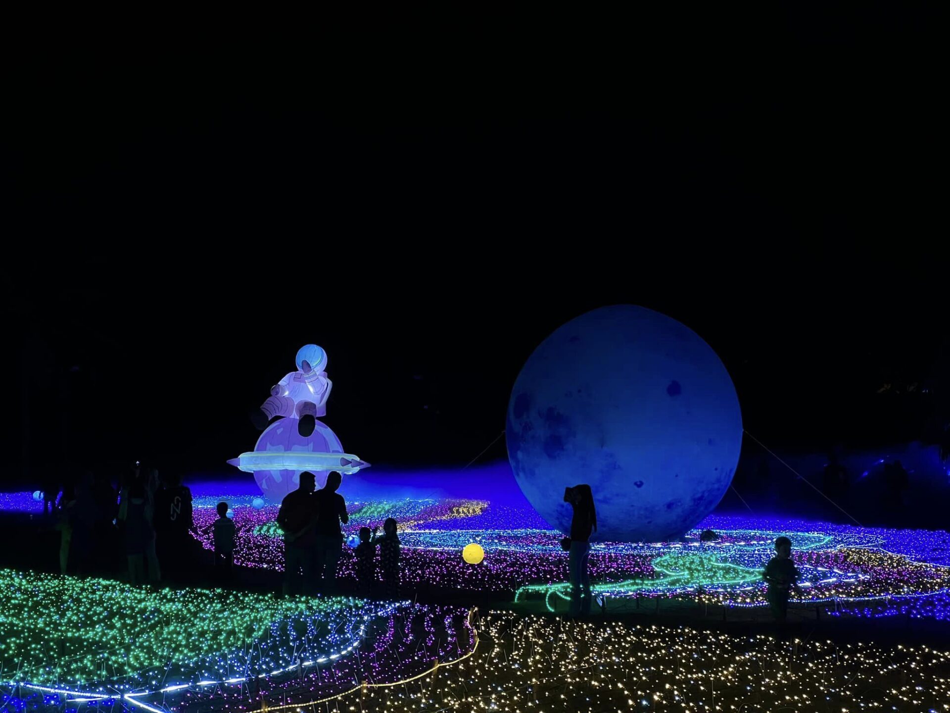 Malaysia's largest lights festival Luna Lights Wonderland is back