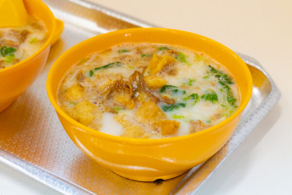 Blanco Court Fried Fish Noodles: Super generous fish chunks immersed in ...