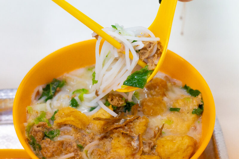Blanco Court Fried Fish Noodles: Super generous fish chunks immersed in ...