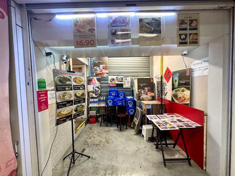 Kopi Xpress: Hole-in-the-wall coffee shop hidden in Chinatown MRT ...