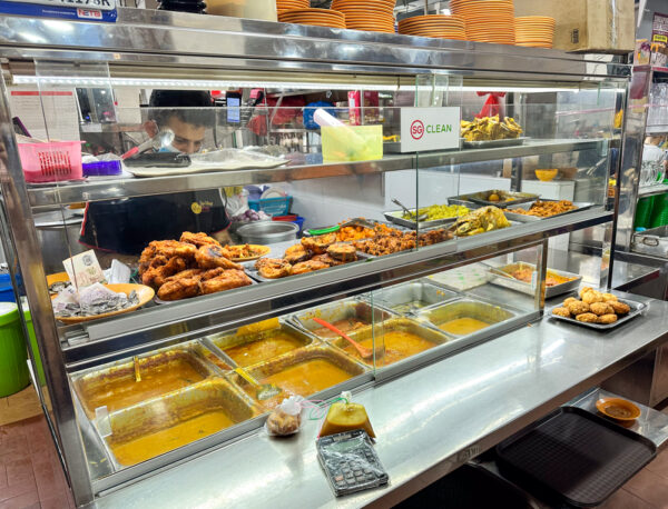 Sin Ming Roti Prata: Famous prata stall in Upper Thomson with 19 pratas ...