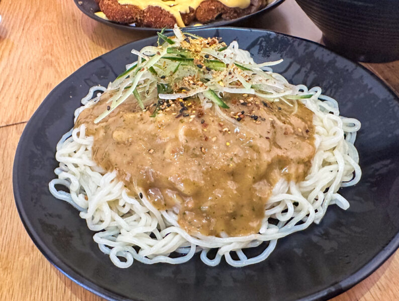 8 Degrees Taiwanese Bistro: Affordable Taiwanese dishes with lu rou fan ...