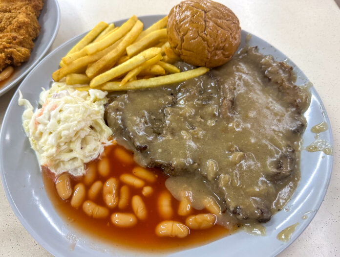 Zi Jia Xi Can: Underrated old-school Western stall serves gigantic ...