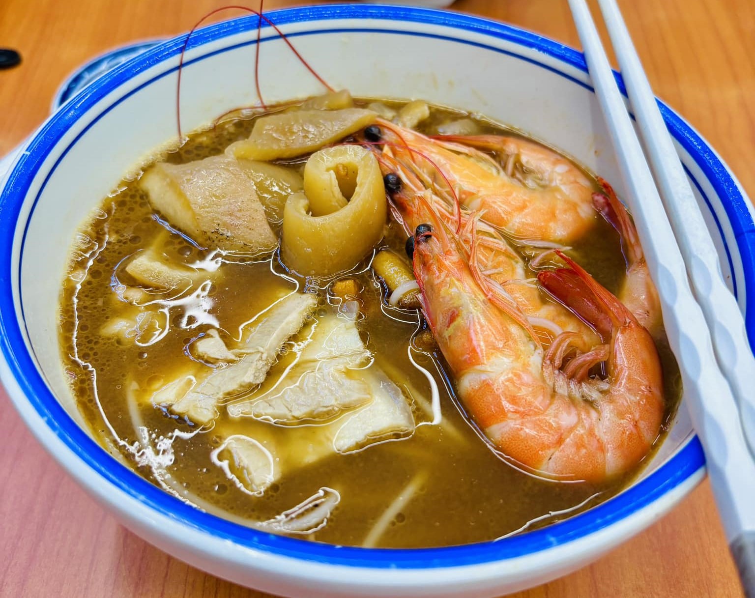 Fort Canning Big Prawn Noodle: Jumbo prawns and thick pork lard in rich ...