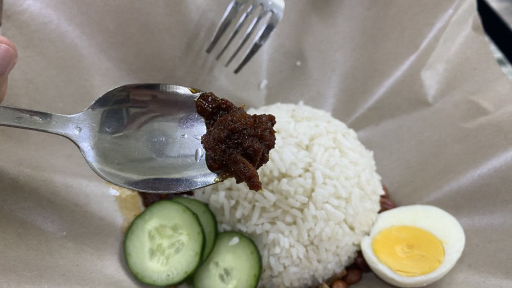 Say Yes Cafe: Budget-friendly kopitiam serving nasi lemak, pulut & chee ...