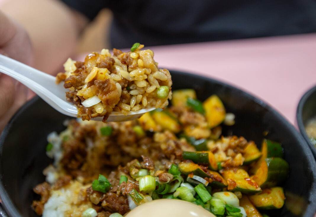 Wen Li Taiwanese Food: Mee Sua with oysters and bonito flakes and $5 ...