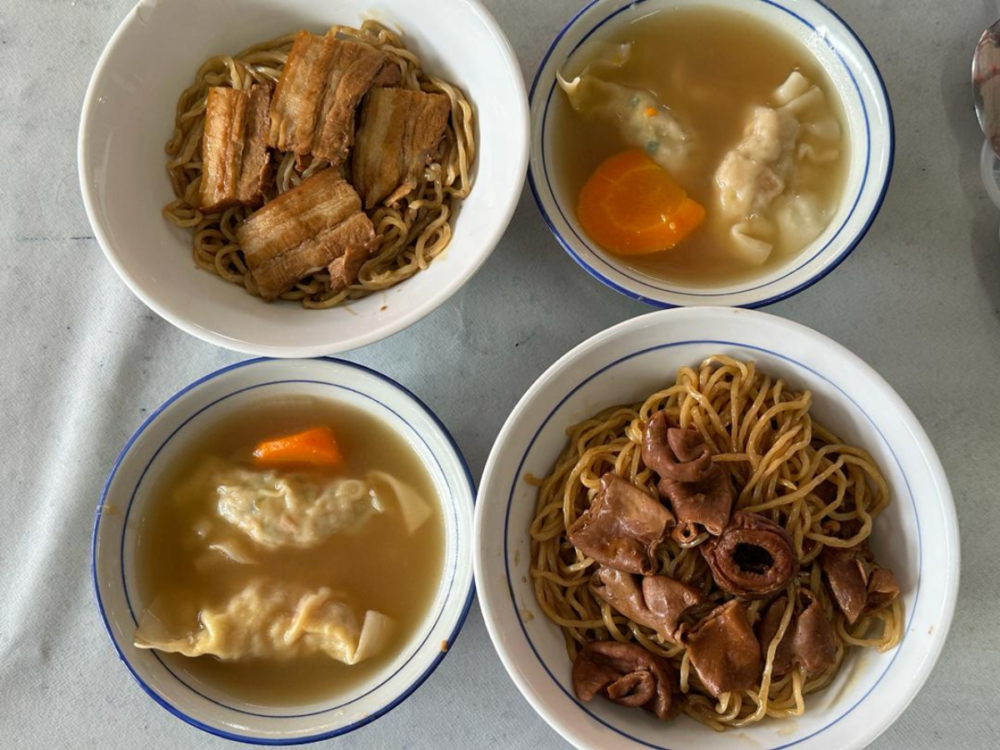 Shadam Heng Noodle: Hidden stall beside a temple sells pig intestine ...