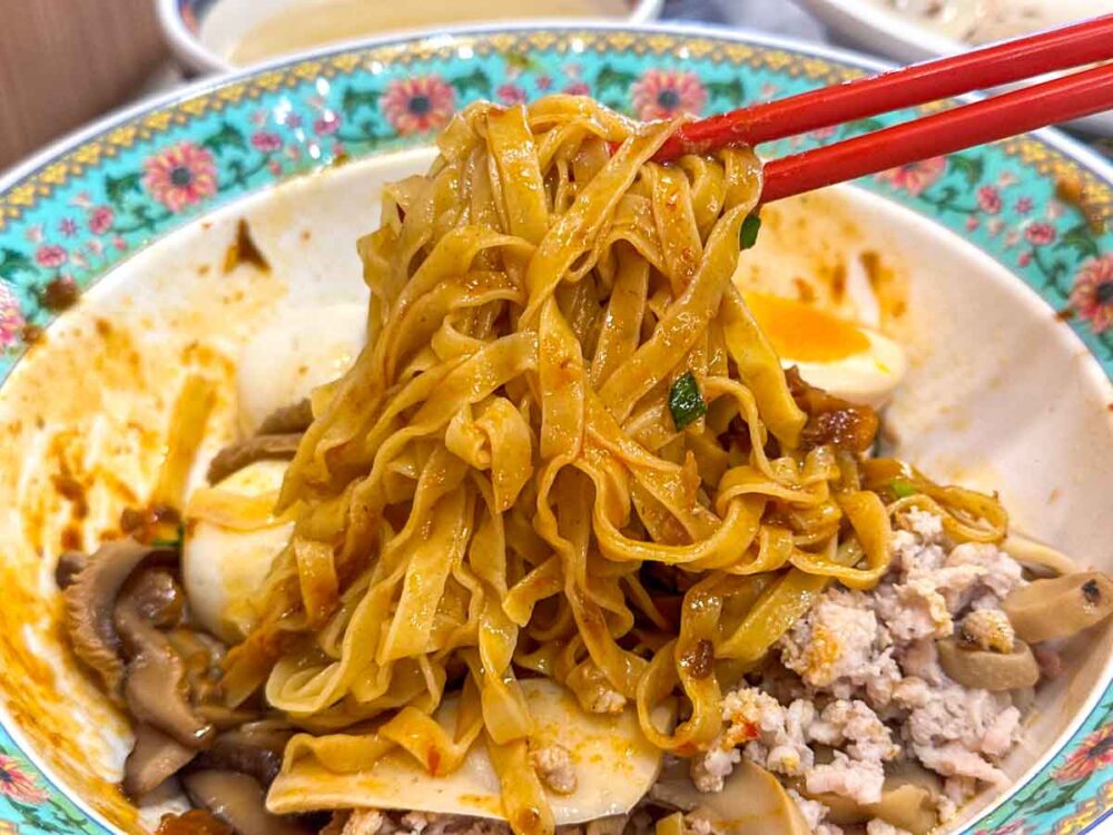 Mee Bagus: Halal volcano ramen & kecap manis mee pok loaded with lava ...