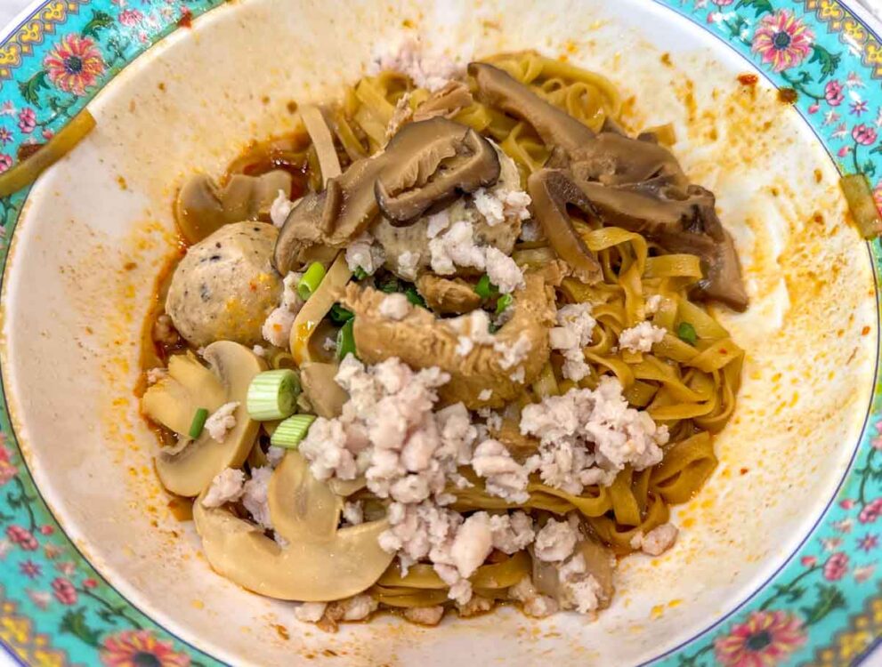 Mee Bagus: Halal volcano ramen & kecap manis mee pok loaded with lava ...