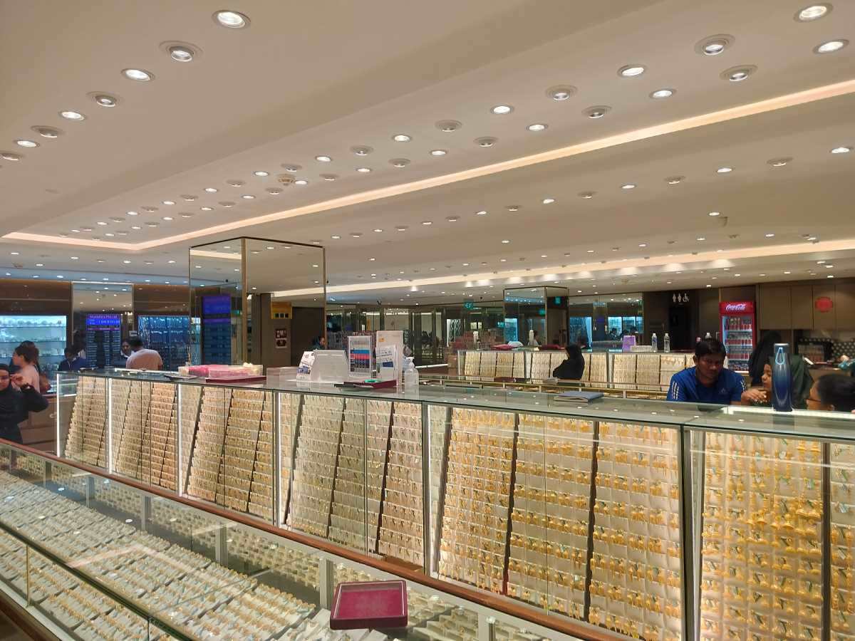 What to buy at Mustafa Centre: A guide to the 10 sections within ...