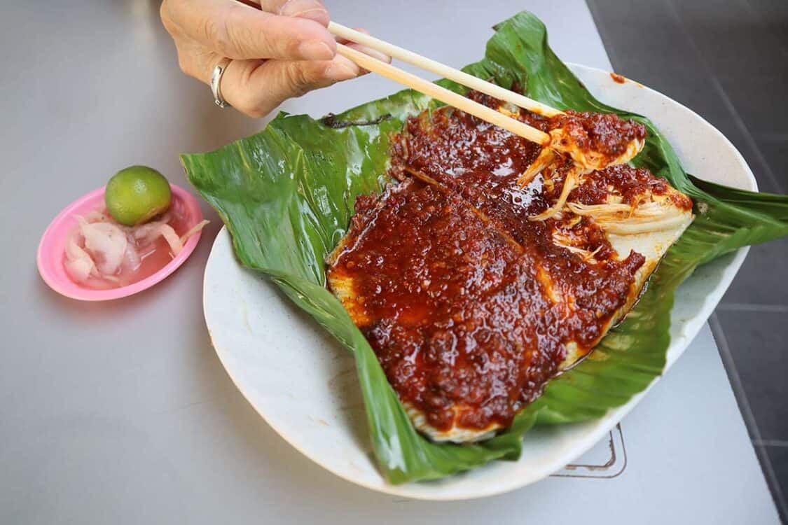 10 best hawker stalls at Chomp Chomp Food Centre for affordable late ...