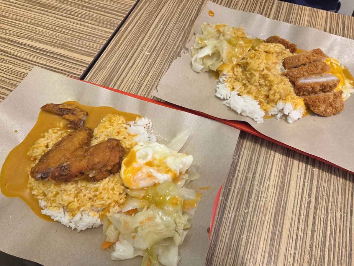 We tried Singapore's worst-rated Hainanese curry rice - SETHLUI.com