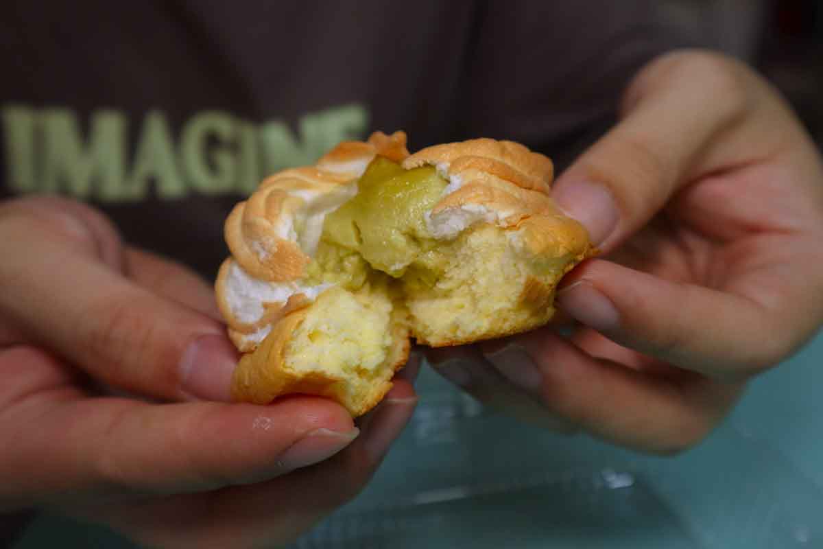[CLOSED] Hawker sells traditional 70-year-old Sabah UFO tarts from $1. ...