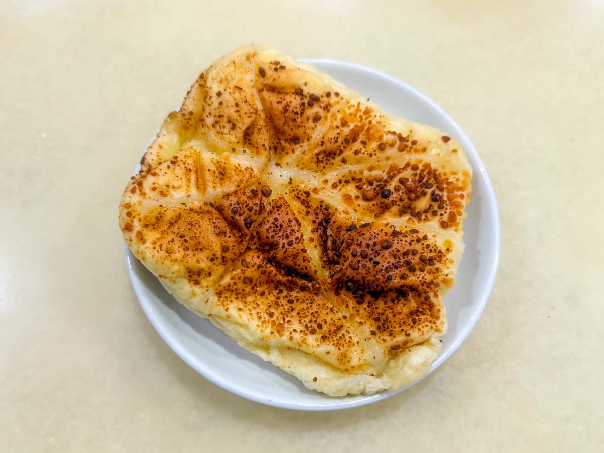 Rotitiam: Queue-worthy hawker bakery with affordable buns baked fresh ...