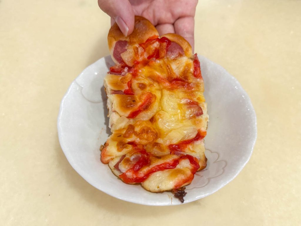 Rotitiam: Queue-worthy hawker bakery with affordable buns baked fresh ...