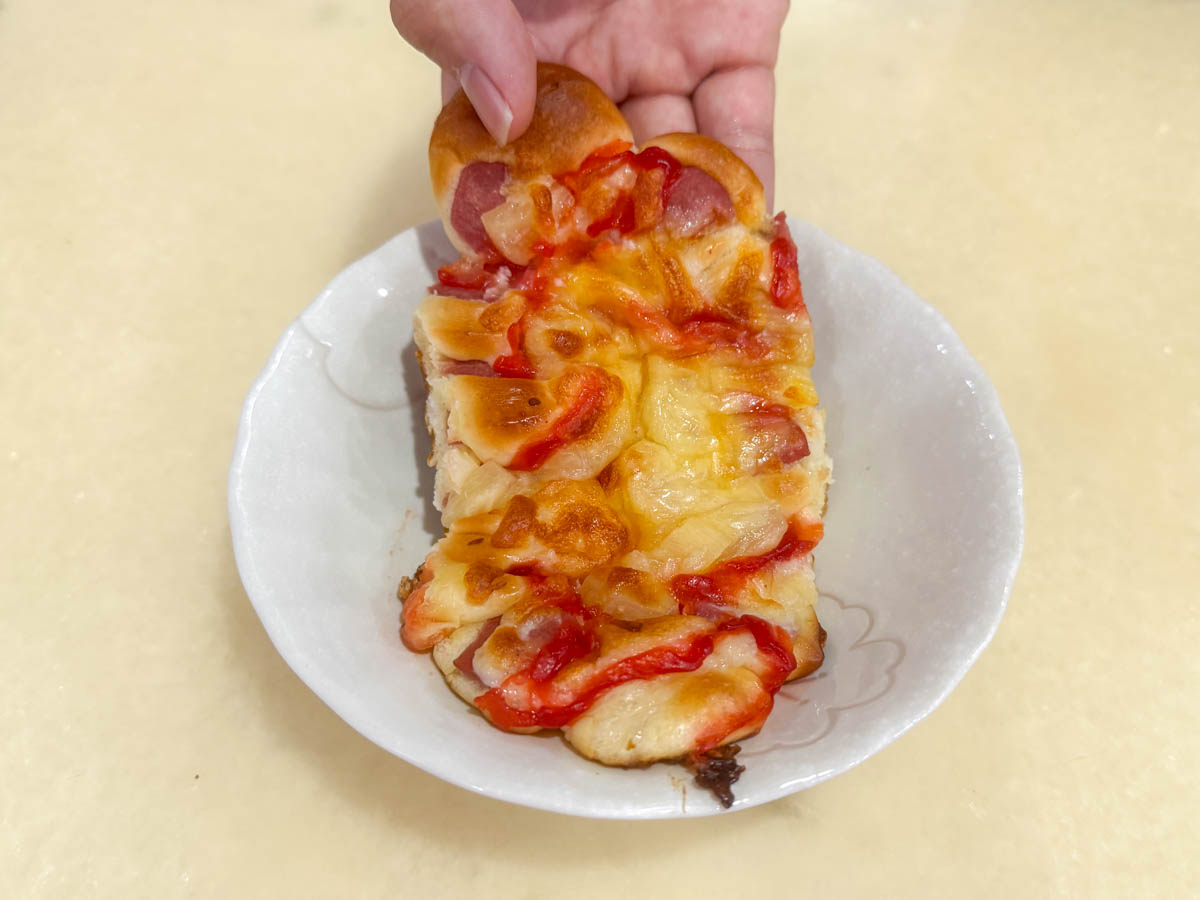 Rotitiam: Queue-worthy hawker bakery with affordable buns baked fresh ...