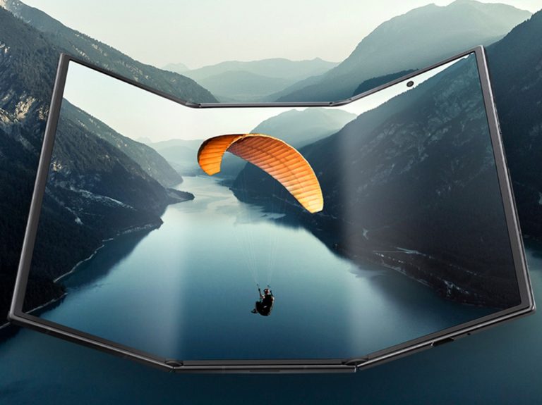 The ultimate Xmas gift is here: TriFold Samsung Galaxy Z launches ...